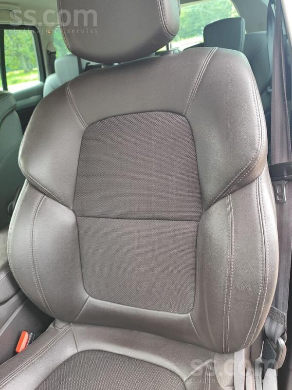 Grey Renault Espace 2016 in Valmiera, with an engine capacity of 1.60 L and mileage of 217 thousand km for 9500 €, photo 8 on AUTOMOTO.COM.LV