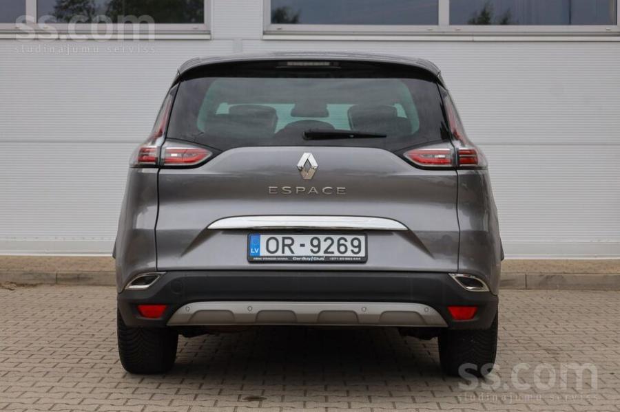 Grey Renault Espace 2016 in Riga, with an engine capacity of 1.60 L and mileage of 217 thousand km for 12995 €, photo 8 on AUTOMOTO.COM.LV