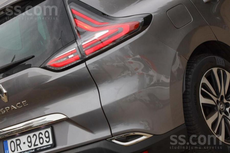 Grey Renault Espace 2016 in Riga, with an engine capacity of 1.60 L and mileage of 217 thousand km for 12995 €, photo 10 on AUTOMOTO.COM.LV