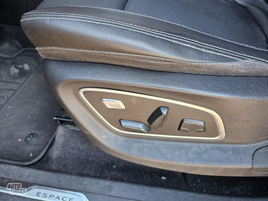 Pelēks Renault Espace 2016 Širvintos, ar dzinēja tilpumu 1.60 L un nobraukumu 313 tūkst. km par 6700 €, foto 22 vietnē AUTOMOTO.COM.LV