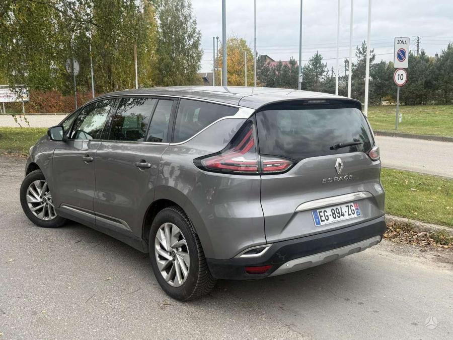 Grey Renault Espace 2016 in Taurage, with an engine capacity of 1.60 L and mileage of 200 thousand km for 7500 €, photo 8 on AUTOMOTO.COM.LV