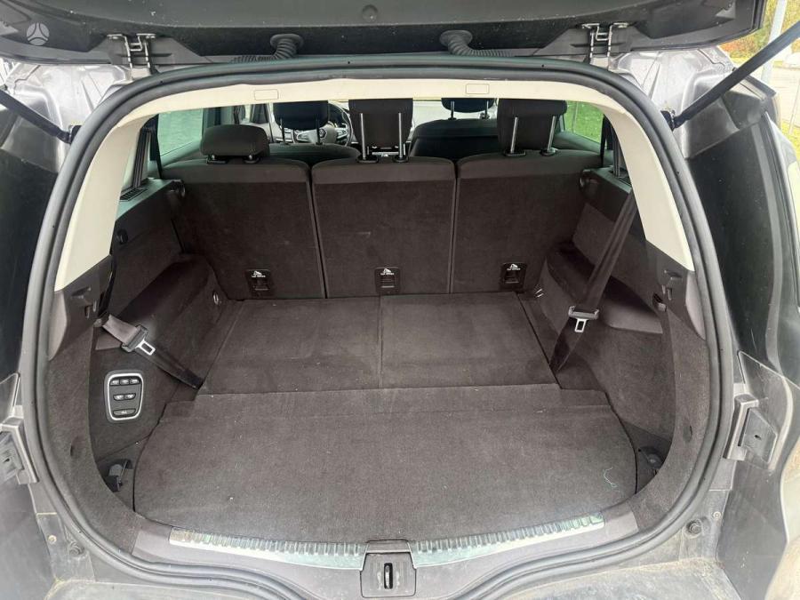 Grey Renault Espace 2016 in Taurage, with an engine capacity of 1.60 L and mileage of 200 thousand km for 7500 €, photo 15 on AUTOMOTO.COM.LV