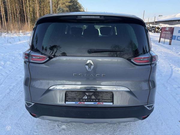 Grey Renault Espace 2017 in Ukmerge, with an engine capacity of 1.60 L and mileage of 300 thousand km for 7800 €, photo 5 on AUTOMOTO.COM.LV