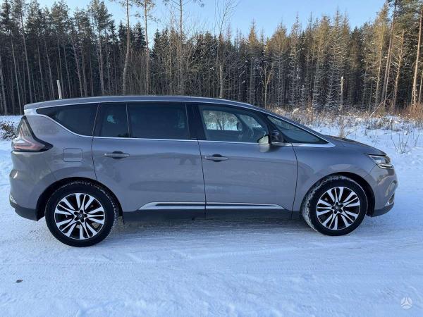 Grey Renault Espace 2017 in Ukmerge, with an engine capacity of 1.60 L and mileage of 300 thousand km for 7800 €, photo 7 on AUTOMOTO.COM.LV