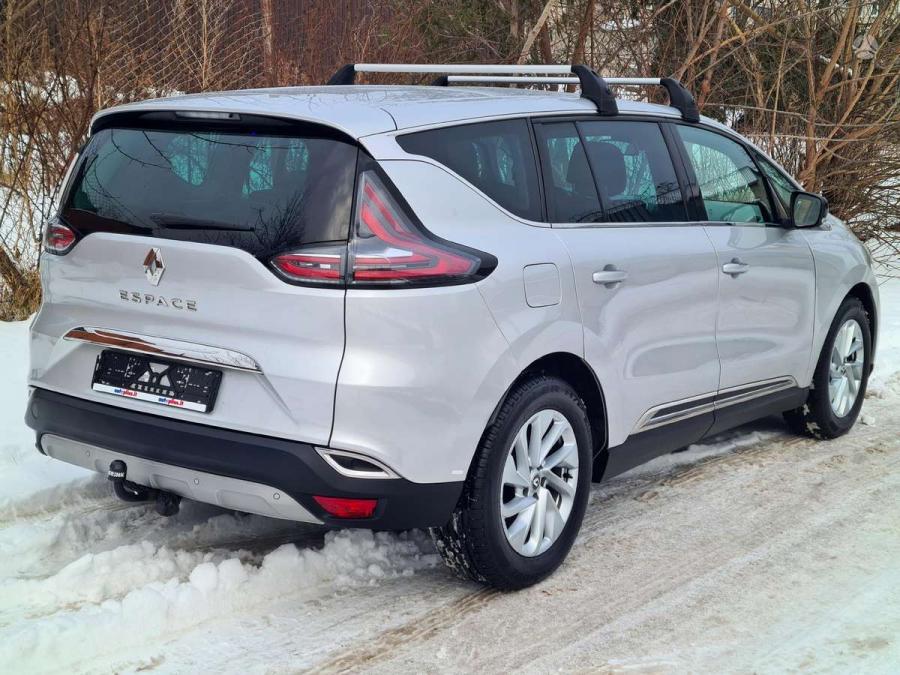Grey Renault Espace 2017 in Kaunas, with an engine capacity of 1.60 L and mileage of 138 thousand km for 11300 €, photo 2 on AUTOMOTO.COM.LV