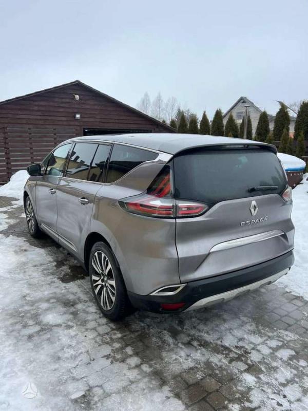 Pelēks Renault Espace 2017 Viļņa, ar dzinēja tilpumu 1.60 L un nobraukumu 230 tūkst. km par 11900 €, foto 5 vietnē AUTOMOTO.COM.LV