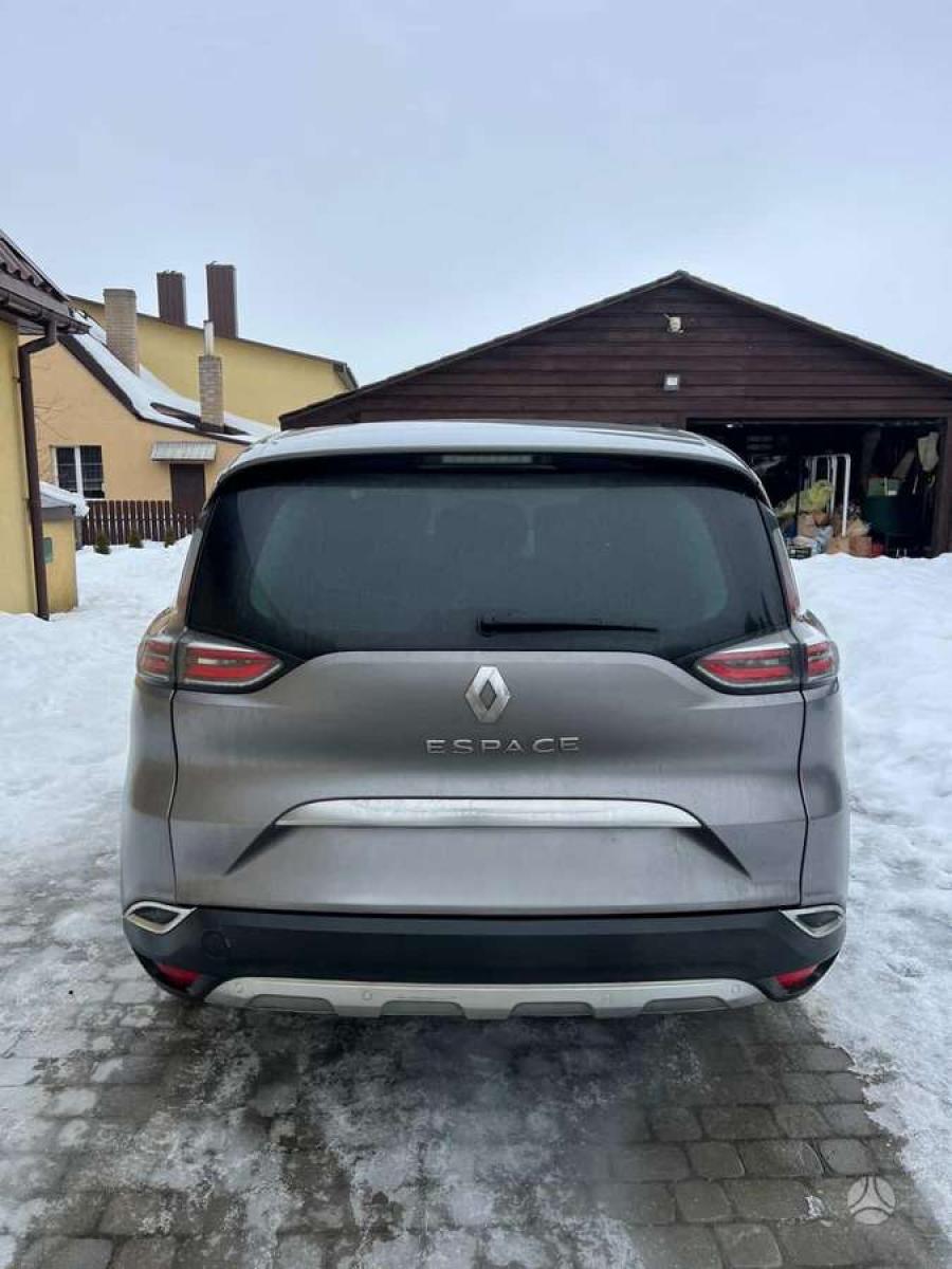 Pelēks Renault Espace 2017 Viļņa, ar dzinēja tilpumu 1.60 L un nobraukumu 230 tūkst. km par 11900 €, foto 6 vietnē AUTOMOTO.COM.LV