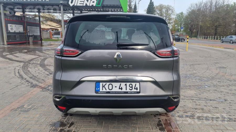 Pelēks Renault Espace 2017 Kuldīga, ar dzinēja tilpumu 1.60 L un nobraukumu 202 tūkst. km par 10500 €, foto 4 vietnē AUTOMOTO.COM.LV