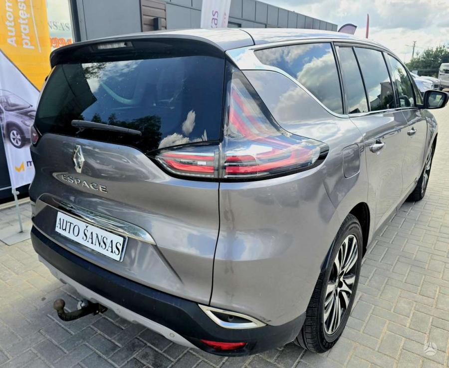 Pelēks Renault Espace 2017 Tauragė, ar dzinēja tilpumu 1.60 L un nobraukumu 270 tūkst. km par 9200 €, foto 13 vietnē AUTOMOTO.COM.LV
