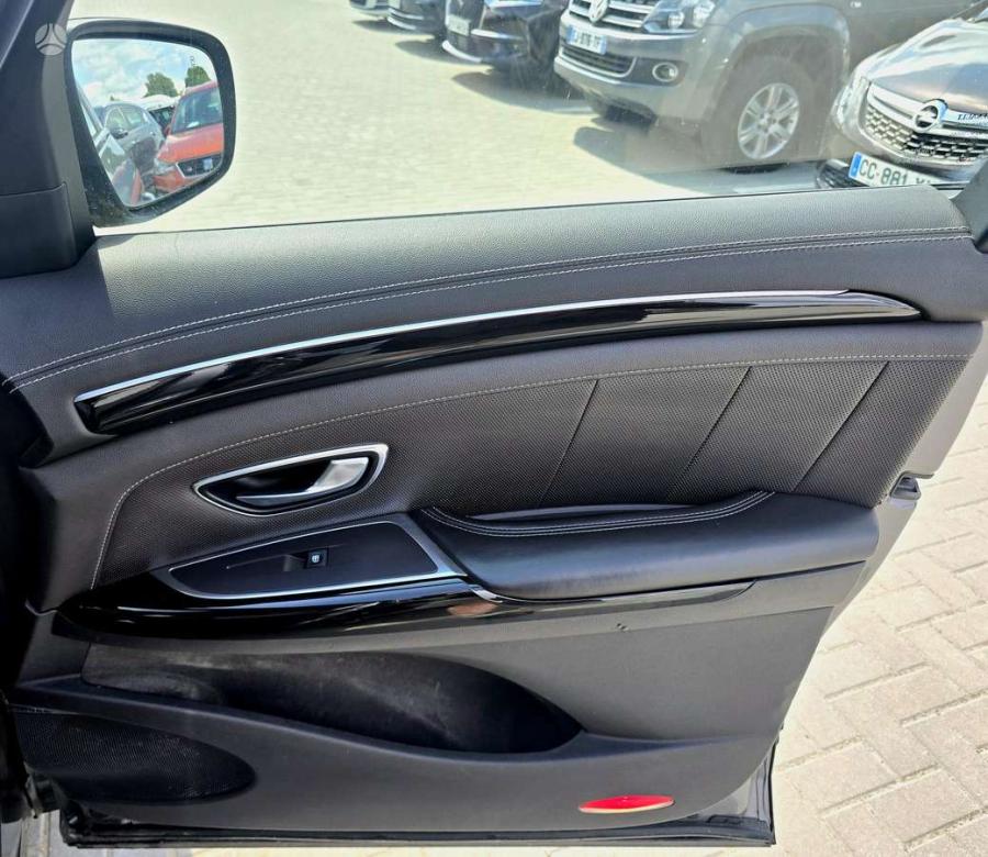Pelēks Renault Espace 2017 Tauragė, ar dzinēja tilpumu 1.60 L un nobraukumu 270 tūkst. km par 9200 €, foto 32 vietnē AUTOMOTO.COM.LV