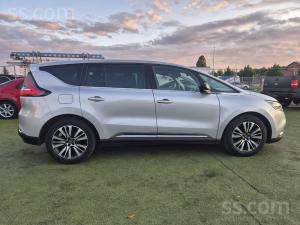Grey Renault Espace 2017 in Liepaja, with an engine capacity of 1.60 L and mileage of 182 thousand km for 10600 €, photo 5 on AUTOMOTO.COM.LV
