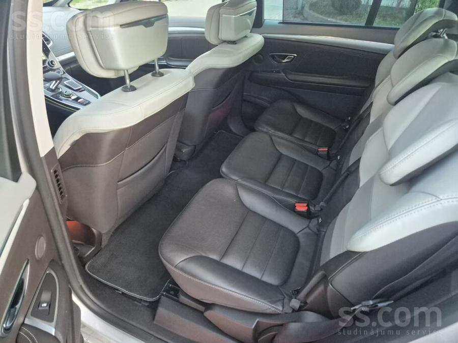 Grey Renault Espace 2017 in Liepaja, with an engine capacity of 1.60 L and mileage of 182 thousand km for 10600 €, photo 29 on AUTOMOTO.COM.LV