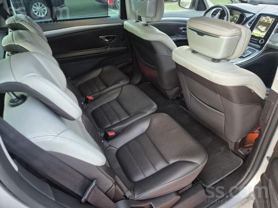 Grey Renault Espace 2017 in Liepaja, with an engine capacity of 1.60 L and mileage of 182 thousand km for 10600 €, photo 31 on AUTOMOTO.COM.LV
