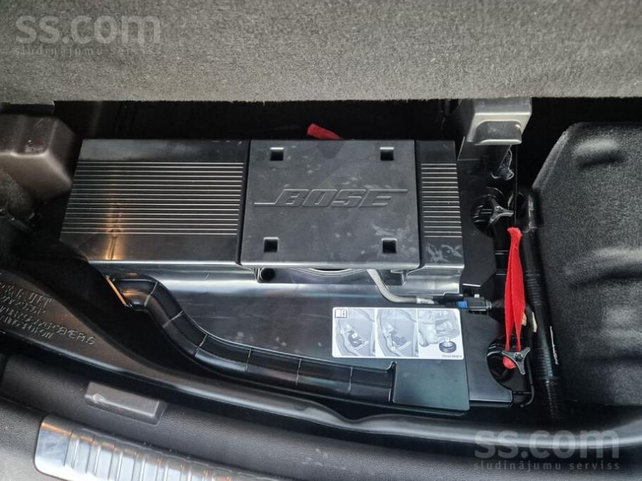Grey Renault Espace 2017 in Liepaja, with an engine capacity of 1.60 L and mileage of 182 thousand km for 10600 €, photo 35 on AUTOMOTO.COM.LV