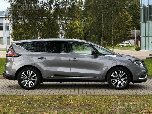 Grey Renault Espace 2017 in Jelgava, with an engine capacity of 1.60 L and mileage of 207 thousand km for 13990 €, photo 3 on AUTOMOTO.COM.LV
