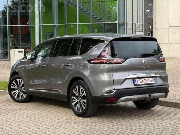 Grey Renault Espace 2017 in Jelgava, with an engine capacity of 1.60 L and mileage of 207 thousand km for 13990 €, photo 8 on AUTOMOTO.COM.LV