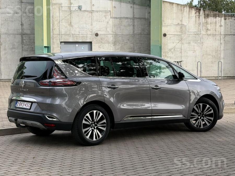 Grey Renault Espace 2017 in Jelgava, with an engine capacity of 1.60 L and mileage of 207 thousand km for 13990 €, photo 11 on AUTOMOTO.COM.LV