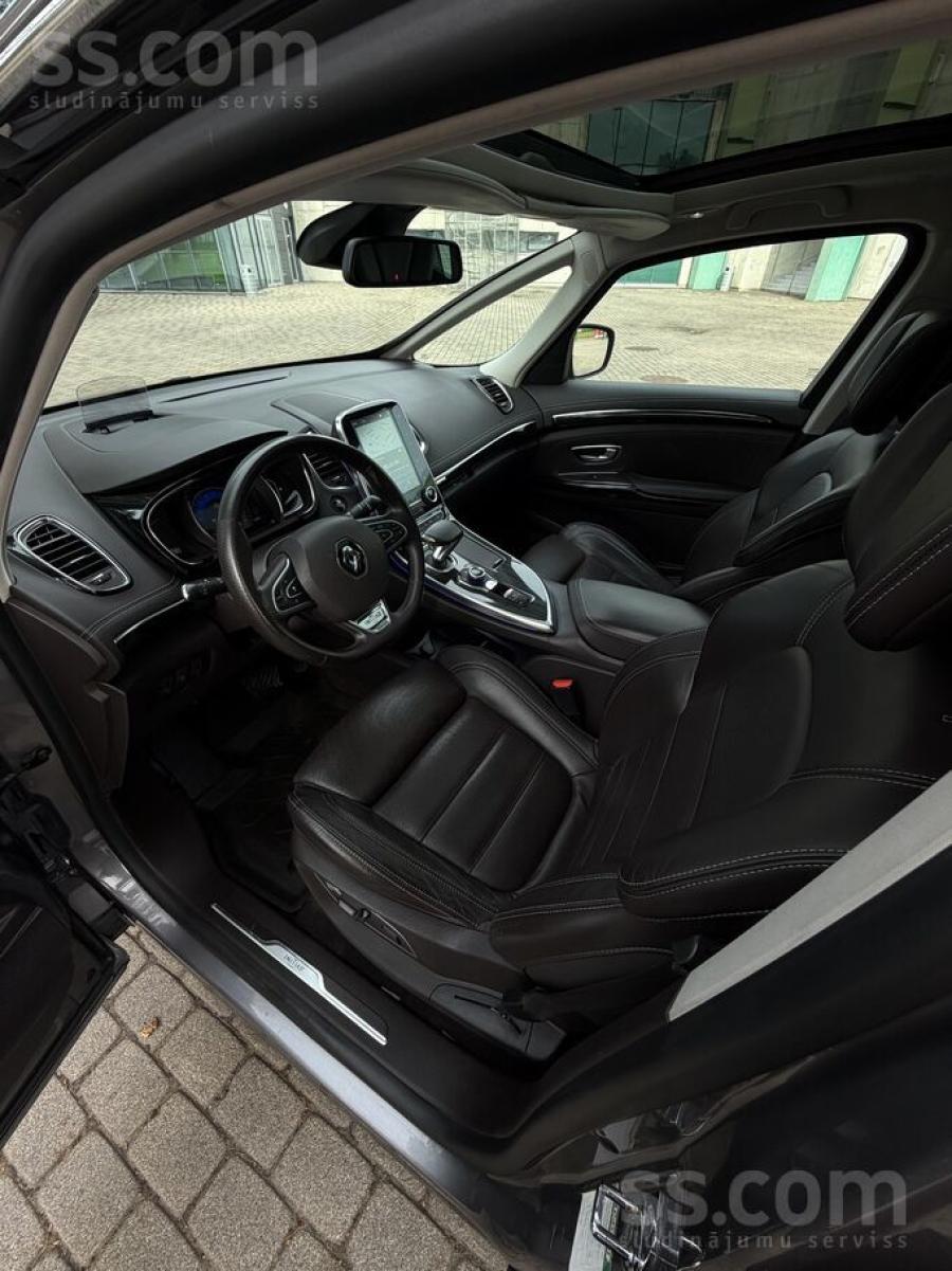Grey Renault Espace 2017 in Jelgava, with an engine capacity of 1.60 L and mileage of 207 thousand km for 13990 €, photo 16 on AUTOMOTO.COM.LV