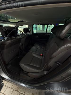 Grey Renault Espace 2017 in Jelgava, with an engine capacity of 1.60 L and mileage of 207 thousand km for 13990 €, photo 21 on AUTOMOTO.COM.LV