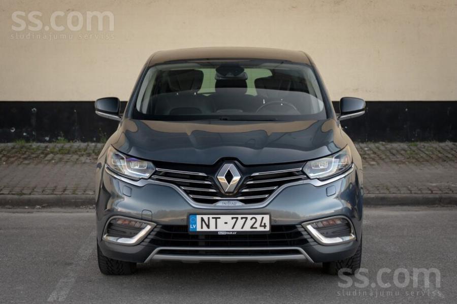 Grey Renault Espace 2018 in Talsi, with an engine capacity of 1.60 L and mileage of 260 thousand km for 12950 €, photo 3 on AUTOMOTO.COM.LV