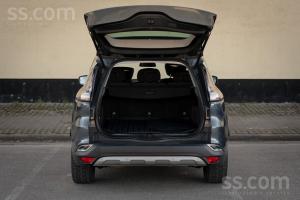 Grey Renault Espace 2018 in Talsi, with an engine capacity of 1.60 L and mileage of 260 thousand km for 12950 €, photo 7 on AUTOMOTO.COM.LV