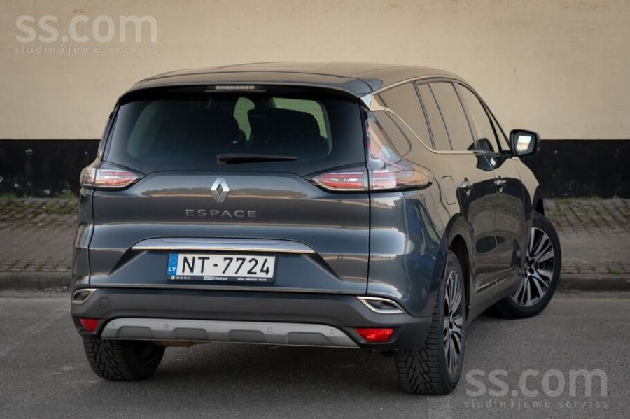 Grey Renault Espace 2018 in Talsi, with an engine capacity of 1.60 L and mileage of 260 thousand km for 12950 €, photo 8 on AUTOMOTO.COM.LV