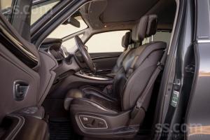 Grey Renault Espace 2018 in Talsi, with an engine capacity of 1.60 L and mileage of 260 thousand km for 12950 €, photo 10 on AUTOMOTO.COM.LV