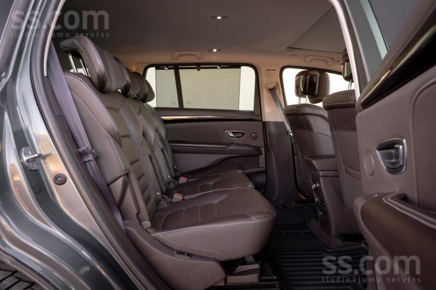 Grey Renault Espace 2018 in Talsi, with an engine capacity of 1.60 L and mileage of 260 thousand km for 12950 €, photo 12 on AUTOMOTO.COM.LV