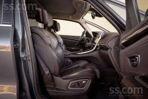 Grey Renault Espace 2018 in Talsi, with an engine capacity of 1.60 L and mileage of 260 thousand km for 12950 €, photo 13 on AUTOMOTO.COM.LV