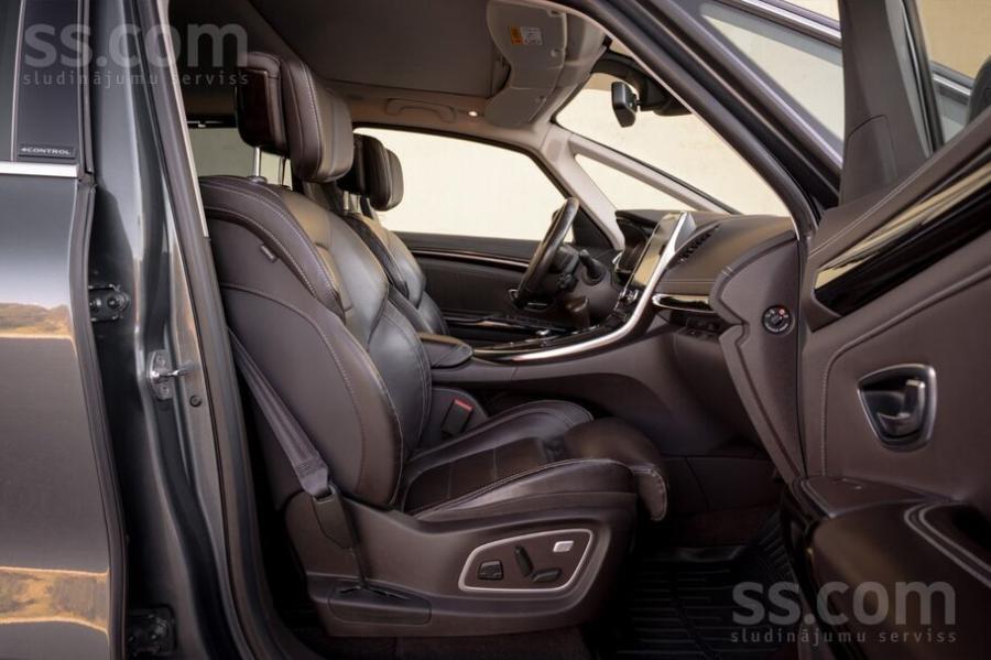 Grey Renault Espace 2018 in Talsi, with an engine capacity of 1.60 L and mileage of 260 thousand km for 12950 €, photo 13 on AUTOMOTO.COM.LV