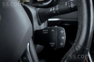 Grey Renault Espace 2018 in Talsi, with an engine capacity of 1.60 L and mileage of 260 thousand km for 12950 €, photo 21 on AUTOMOTO.COM.LV