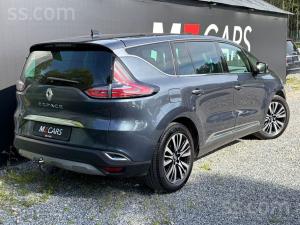Grey Renault Espace 2018 in Riga, with an engine capacity of 1.60 L and mileage of 136 thousand km for 16990 €, photo 5 on AUTOMOTO.COM.LV