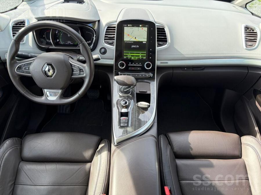 Grey Renault Espace 2018 in Riga, with an engine capacity of 1.60 L and mileage of 136 thousand km for 16990 €, photo 6 on AUTOMOTO.COM.LV