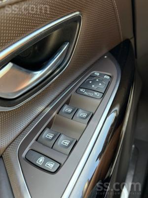 Grey Renault Espace 2018 in Riga, with an engine capacity of 1.60 L and mileage of 136 thousand km for 16990 €, photo 16 on AUTOMOTO.COM.LV