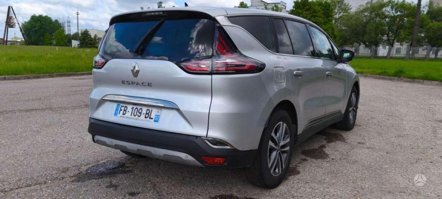 Grey Renault Espace 2018 in Kaunas, with an engine capacity of 1.60 L and mileage of 146 thousand km for 11253 €, photo 12 on AUTOMOTO.COM.LV