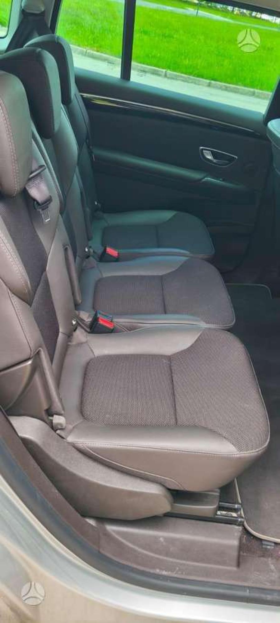 Grey Renault Espace 2018 in Kaunas, with an engine capacity of 1.60 L and mileage of 146 thousand km for 11253 €, photo 19 on AUTOMOTO.COM.LV