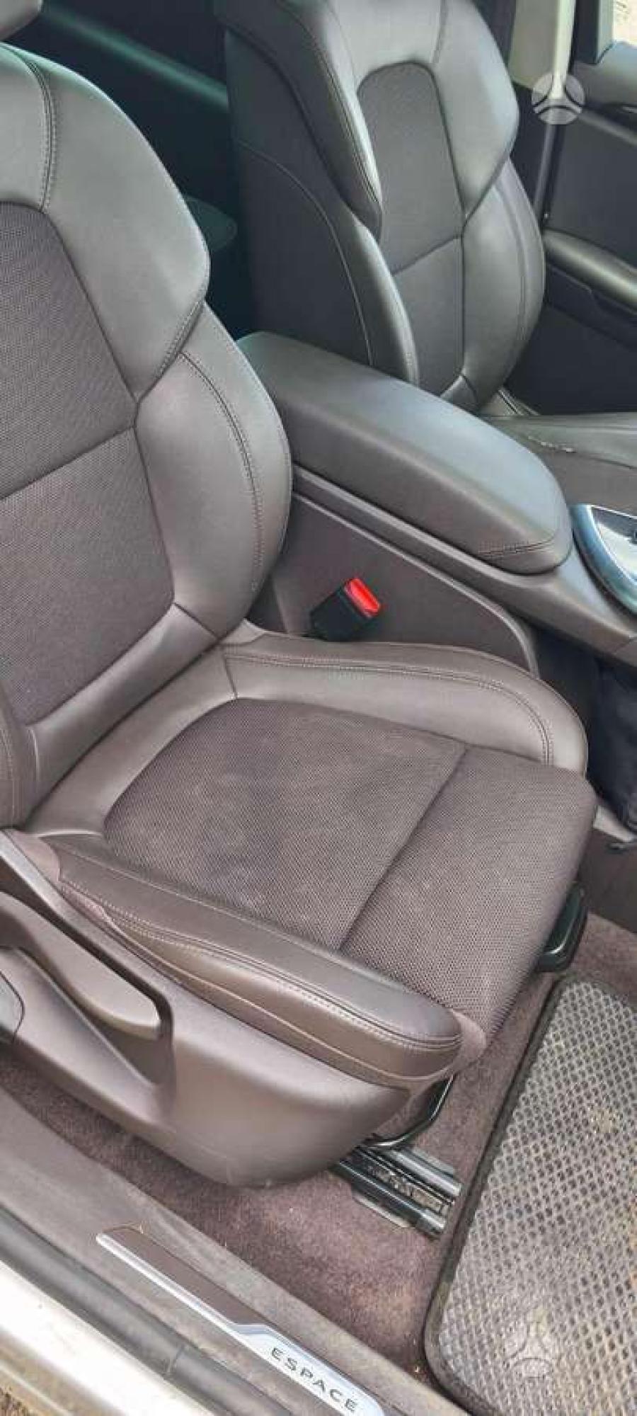 Grey Renault Espace 2018 in Kaunas, with an engine capacity of 1.60 L and mileage of 146 thousand km for 11253 €, photo 21 on AUTOMOTO.COM.LV