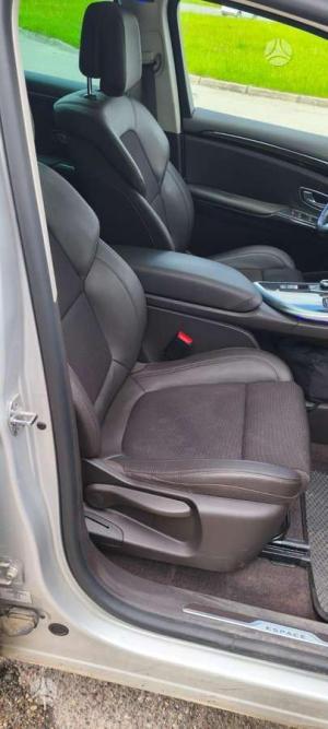 Grey Renault Espace 2018 in Kaunas, with an engine capacity of 1.60 L and mileage of 146 thousand km for 11253 €, photo 22 on AUTOMOTO.COM.LV