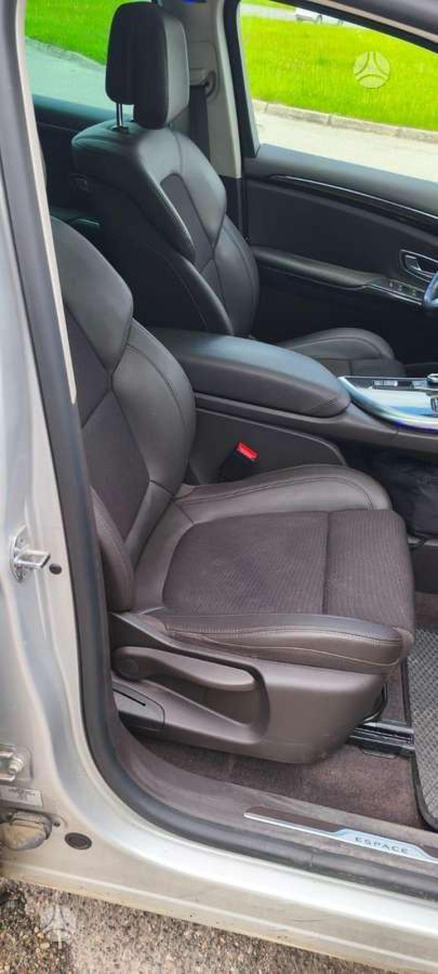 Grey Renault Espace 2018 in Kaunas, with an engine capacity of 1.60 L and mileage of 146 thousand km for 11253 €, photo 22 on AUTOMOTO.COM.LV