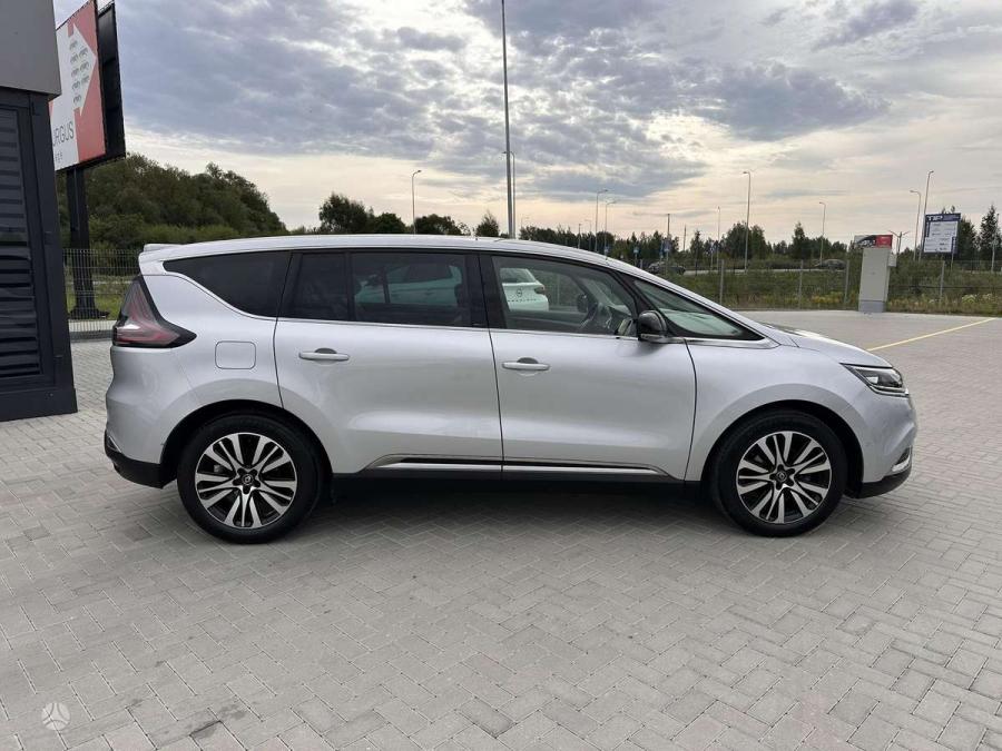 Pelēks Renault Espace 2018 Tauragė, ar dzinēja tilpumu 1.60 L un nobraukumu 176 tūkst. km par 9900 €, foto 5 vietnē AUTOMOTO.COM.LV