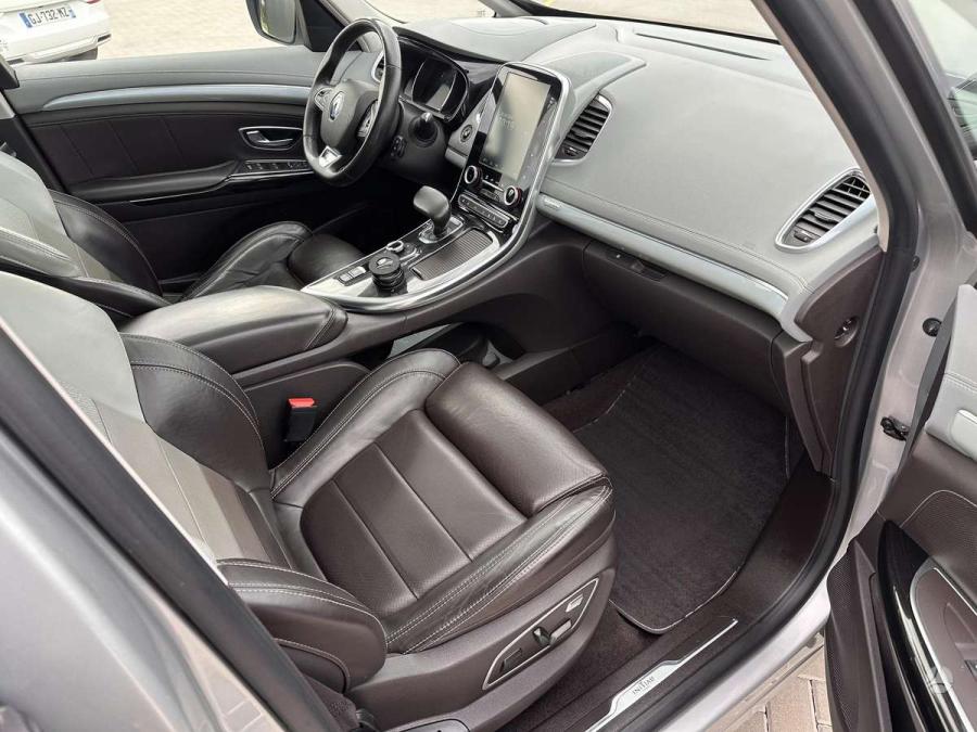 Pelēks Renault Espace 2018 Tauragė, ar dzinēja tilpumu 1.60 L un nobraukumu 176 tūkst. km par 9900 €, foto 12 vietnē AUTOMOTO.COM.LV