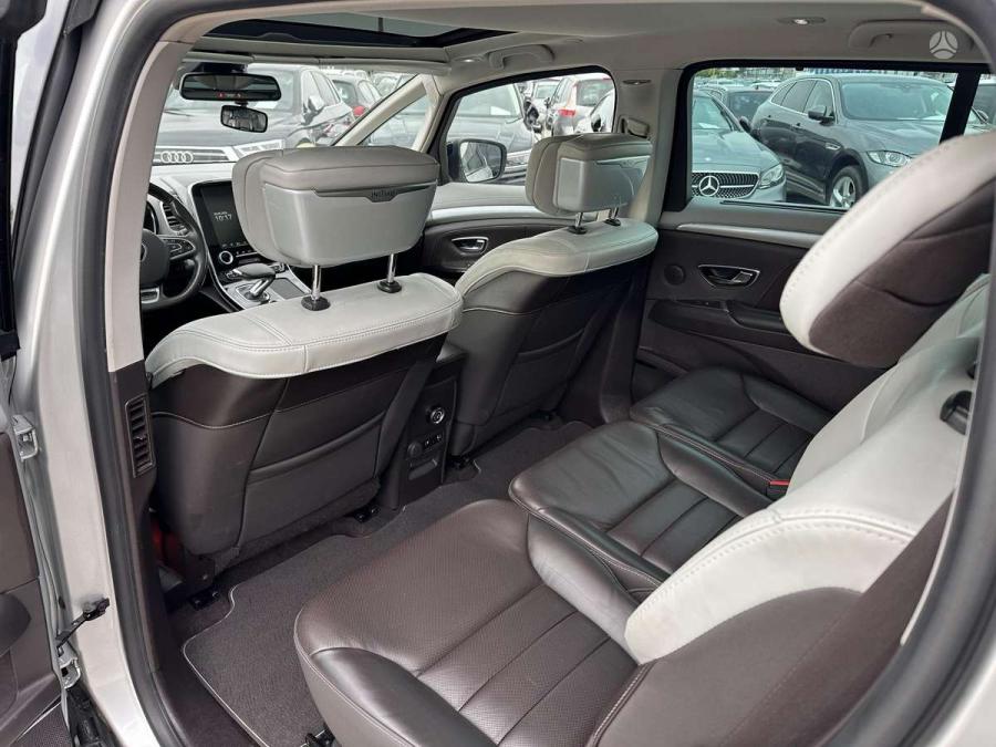 Pelēks Renault Espace 2018 Tauragė, ar dzinēja tilpumu 1.60 L un nobraukumu 176 tūkst. km par 9900 €, foto 13 vietnē AUTOMOTO.COM.LV