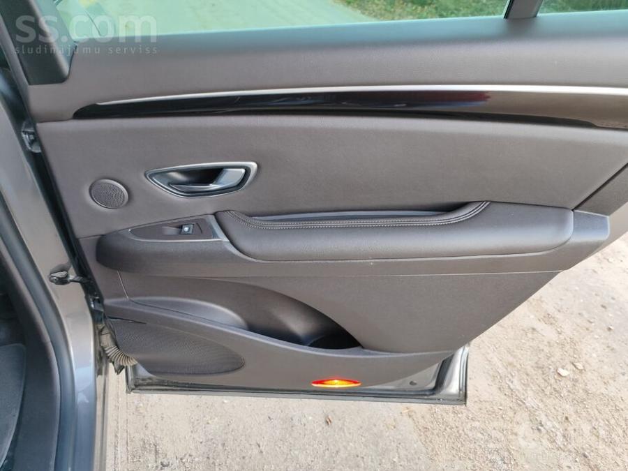 Pelēks Renault Espace 2019 Valmiera, ar dzinēja tilpumu 2.00 L un nobraukumu 110 tūkst. km par 19965 €, foto 13 vietnē AUTOMOTO.COM.LV