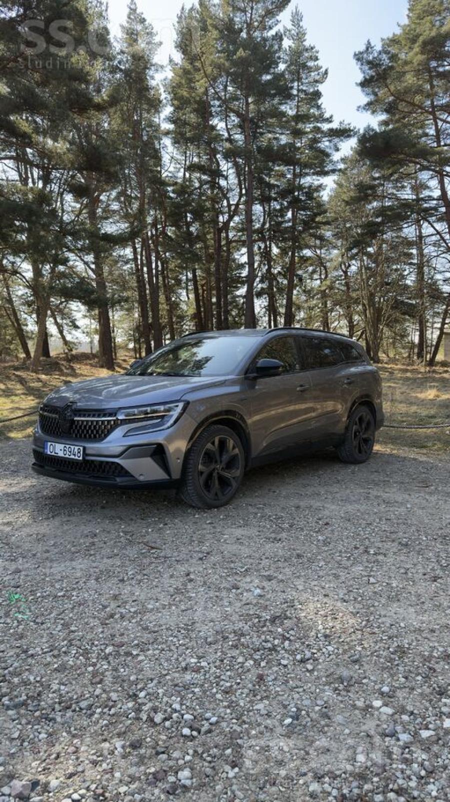 Grey Renault Espace 2024 in Riga, with an engine capacity of 1.20 L and mileage of 29 thousand km for 29300 €, photo 1 on AUTOMOTO.COM.LV