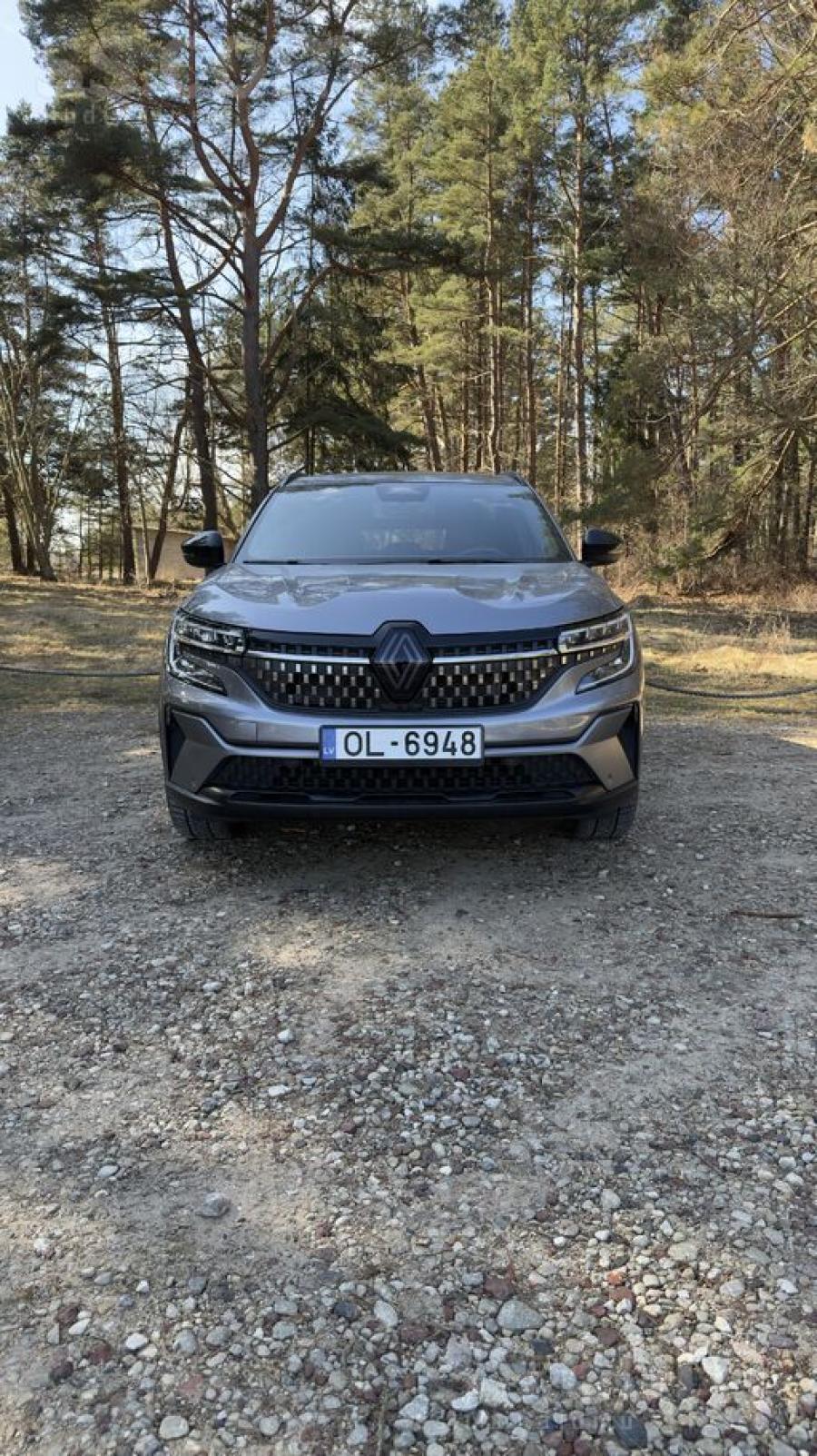 Grey Renault Espace 2024 in Riga, with an engine capacity of 1.20 L and mileage of 29 thousand km for 29300 €, photo 3 on AUTOMOTO.COM.LV