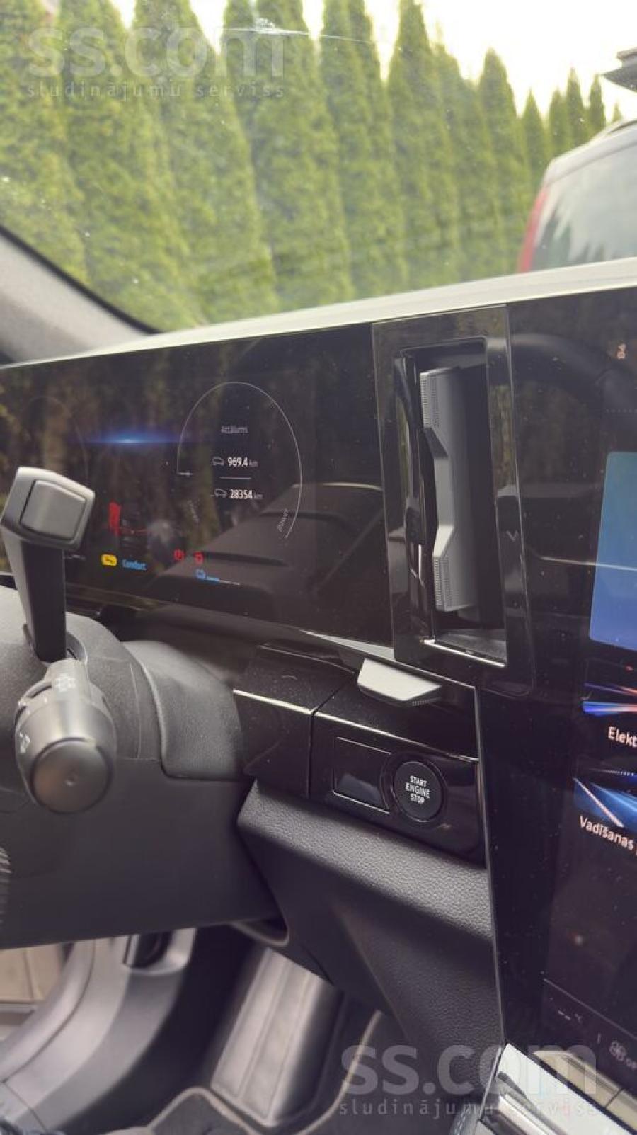 Grey Renault Espace 2024 in Riga, with an engine capacity of 1.20 L and mileage of 29 thousand km for 29300 €, photo 13 on AUTOMOTO.COM.LV