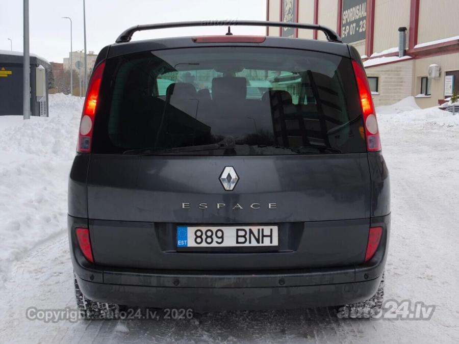 Pelēks Renault Espace 2003 Tallina, ar dzinēja tilpumu 2.20 L un nobraukumu 296 tūkst. km par 1998 €, foto 7 vietnē AUTOMOTO.COM.LV