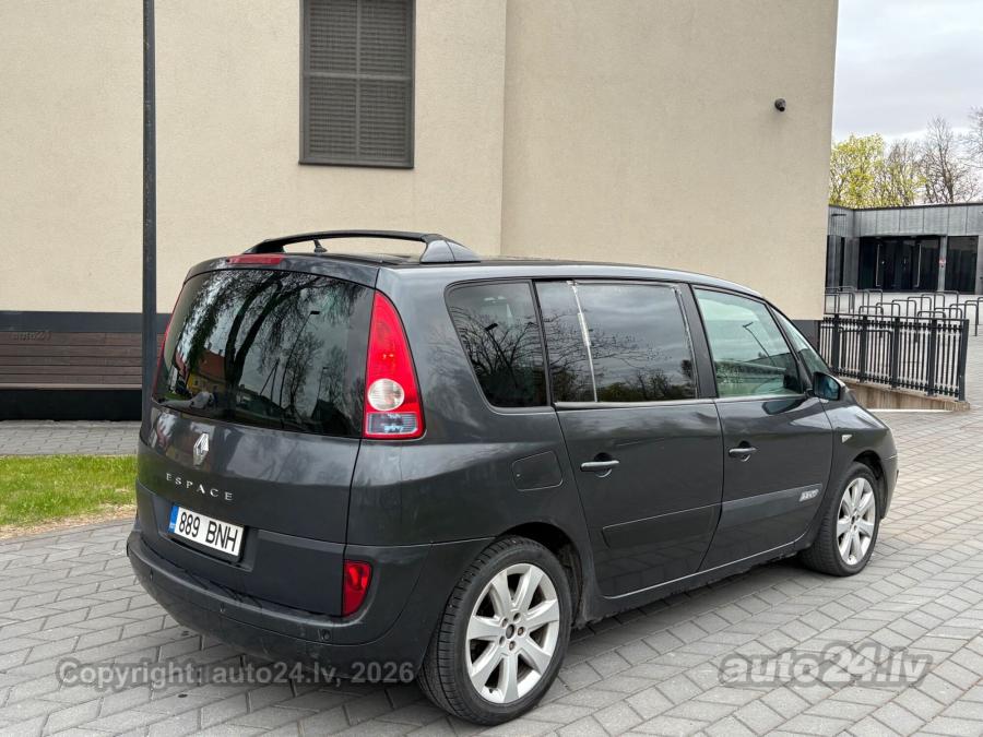 Grey Renault Espace 2003 in Rapla, with an engine capacity of 2.20 L and mileage of 309 thousand km for 1250 €, photo 4 on AUTOMOTO.COM.LV