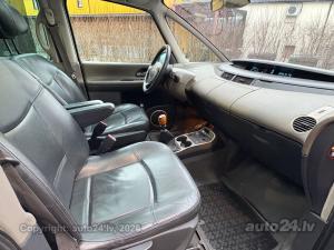 Grey Renault Espace 2003 in Rapla, with an engine capacity of 2.20 L and mileage of 309 thousand km for 1250 €, photo 13 on AUTOMOTO.COM.LV