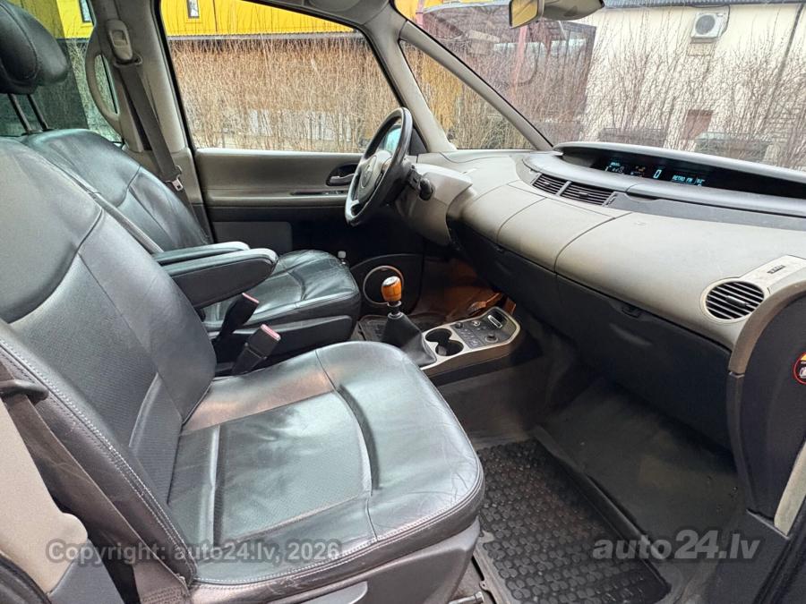 Grey Renault Espace 2003 in Rapla, with an engine capacity of 2.20 L and mileage of 309 thousand km for 1250 €, photo 13 on AUTOMOTO.COM.LV